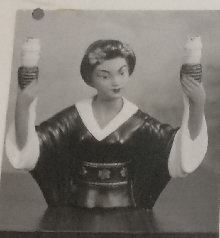 904152 – 1950s vintage chalkware statues